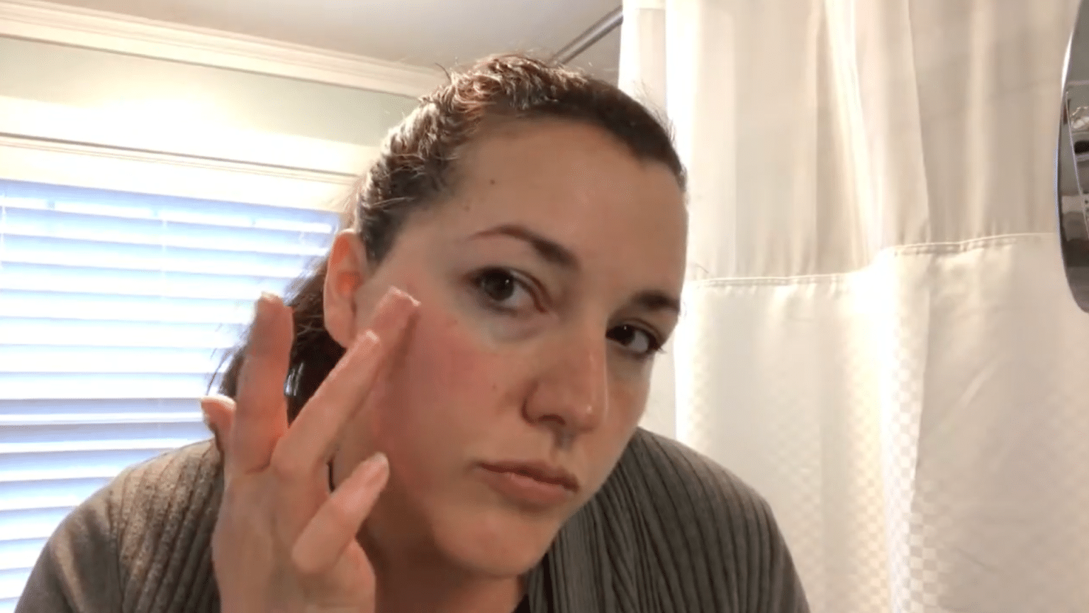 Step-By-Step Guide on How to Get Face Paint Off - Beauty And Blog